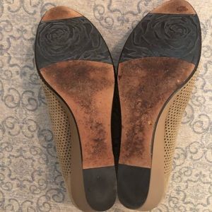 Taryn Rose | Shoes | Taryn Rose Wedge Pumps | Poshmark